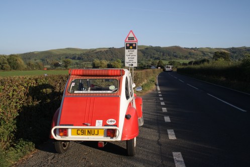 2CV racks up the miles – HubNut – celebrating the average!